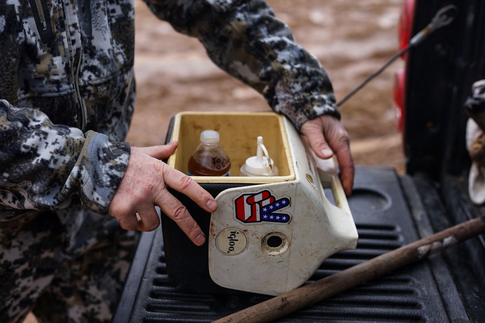 A Guide to Coyote Trapping Sets | Hunter-ed.com™